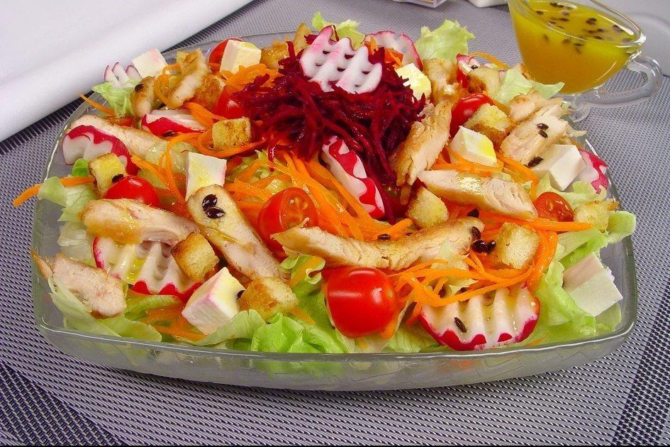 Saladas Especiais Confira Essas 5 Receitas Que Vão Deixar Seu Fim De